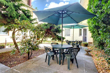 Bily Lev in Prague, Czech Republic - Find Cheap Hostels and Rooms at ...