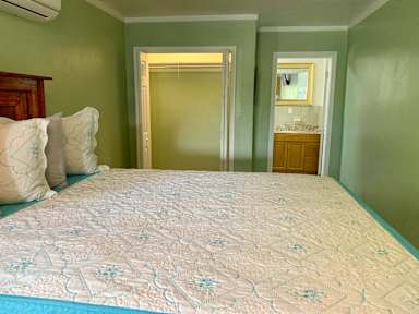 Dawson’s Hideaway in Nassau, Bahamas - Find Cheap Hostels and Rooms at ...