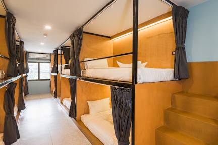 Le Light House & Hostel, Chiang Mai - 2026 Prices & Reviews