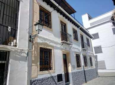 Conce Cecilio in Granada, Spain - Find Cheap Hostels and Rooms at ...