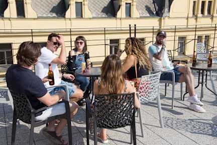 The Clock Inn, Prague - 2025 Prices & Reviews