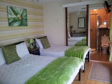 Rose Park House, Derry - 2025 Prices & Reviews - Hostelworld