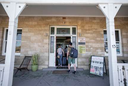 YHA Port Elliot Beach House, Port Elliot - 2026 Prices & Reviews