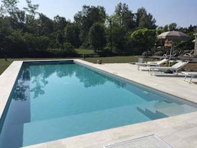 Hotel Il Corazziere in Merone, Italy - Find Cheap Hostels and Rooms at ...