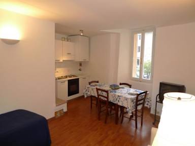 Apartment Piazza Ferri in Perugia, Italy - Find Cheap Hostels and Rooms ...