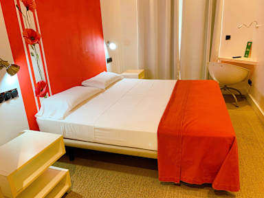 Santa Ana Colors, Madrid - 2025 Prices & Reviews - Hostelworld