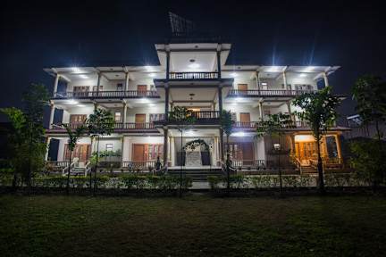 Chitwan Forest Resort, Chitwan - 2026 Prices & Reviews