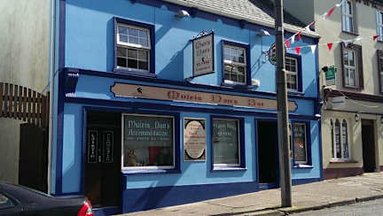 Muiris Dan's Pub & Accommodation Dingle - 2025 Prices & Reviews ...