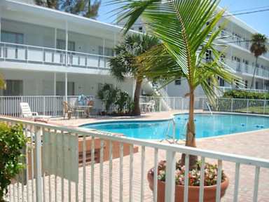 Collins Hotel, Miami - 2025 Prices & Reviews