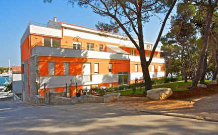 Ribarska Koliba Apartments in Pula, Croatia - Find Cheap Hostels and ...