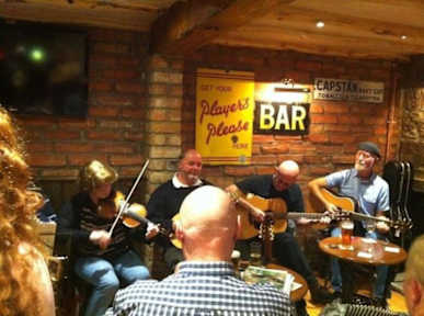 Bankfoot Inn, Perth - 2025 Prices & Reviews - Hostelworld