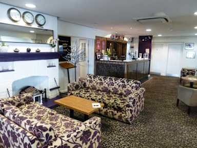 Bridge House Hotel in Reigate, England - Book Budget Hotels with ...