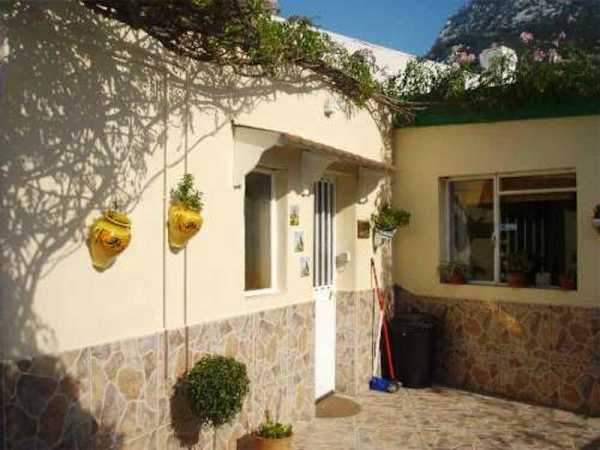 Emile Hostel - Gibraltar