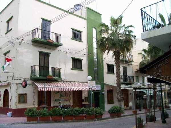 Maltese Cross Guesthouse - Malta