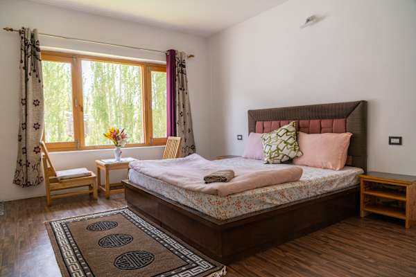 Tsetan Guest House - Leh