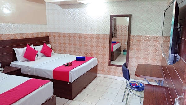 Hotel Om Palace - 齋浦爾