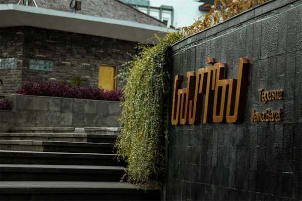 Bandung-b-backpackers - Bandung