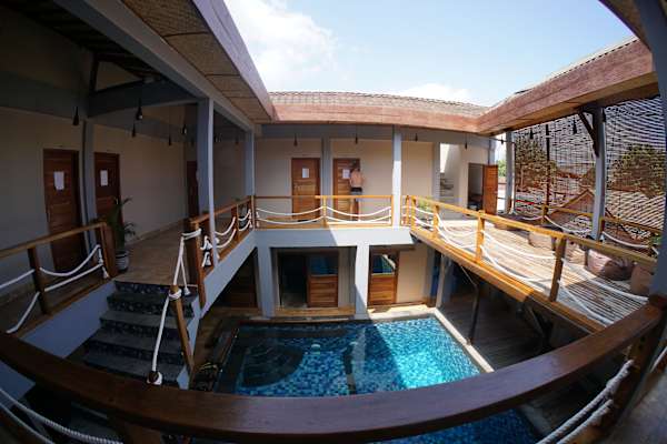 Compass Divers Hostel - 길리 섬