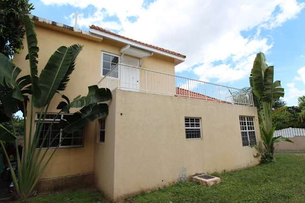 "Easy Skanking" Private @Belleh23 Shared Bath - Kingston