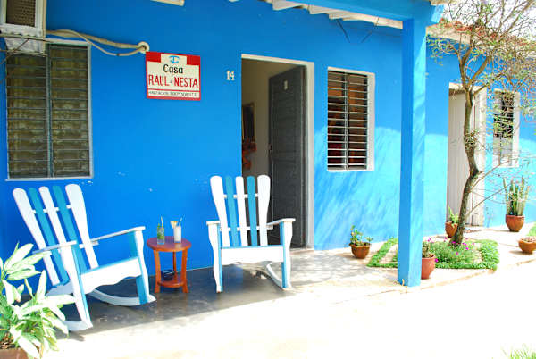 Raul Y Nesta Casa Campo Con Desayuno En El Jardín - Cuba