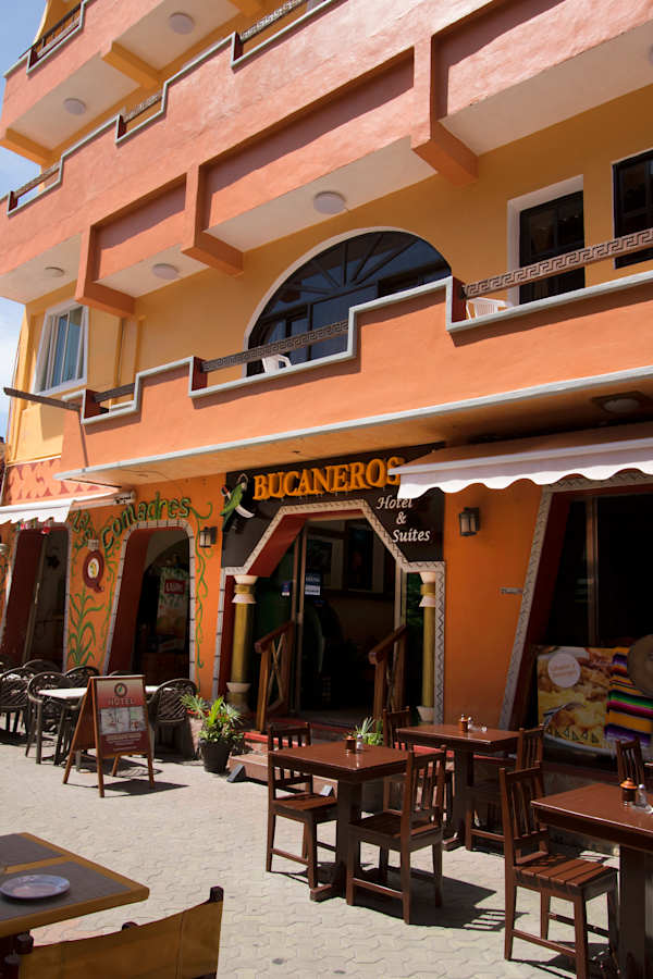 Hotel & Restaurant Bucaneros - Isla Mujeres