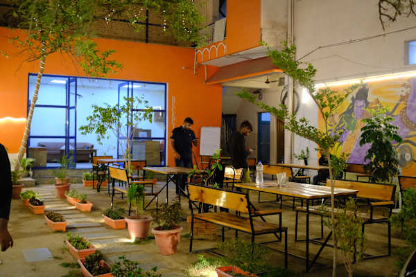 Live Free Hostel - Varanasi