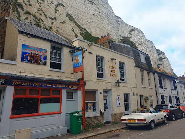 Dover Adventure Backpackers - England