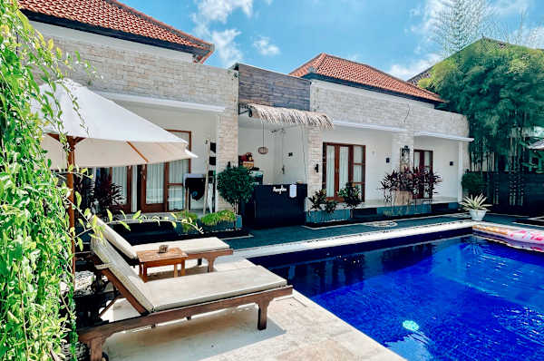 Surfers House Green Bowl - Bali