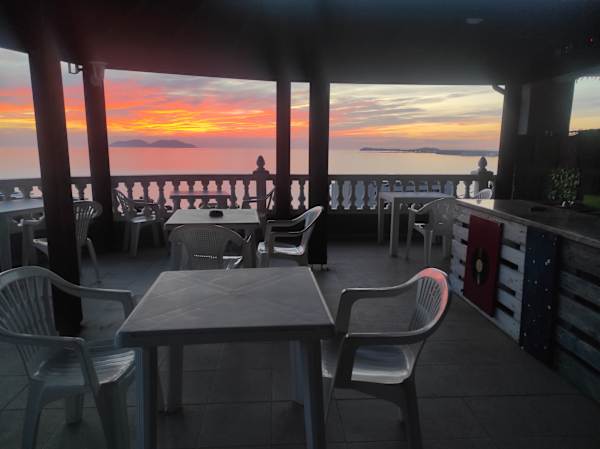 Pinwheel Hostel Vlora & Rooftop Bar - Vlorë