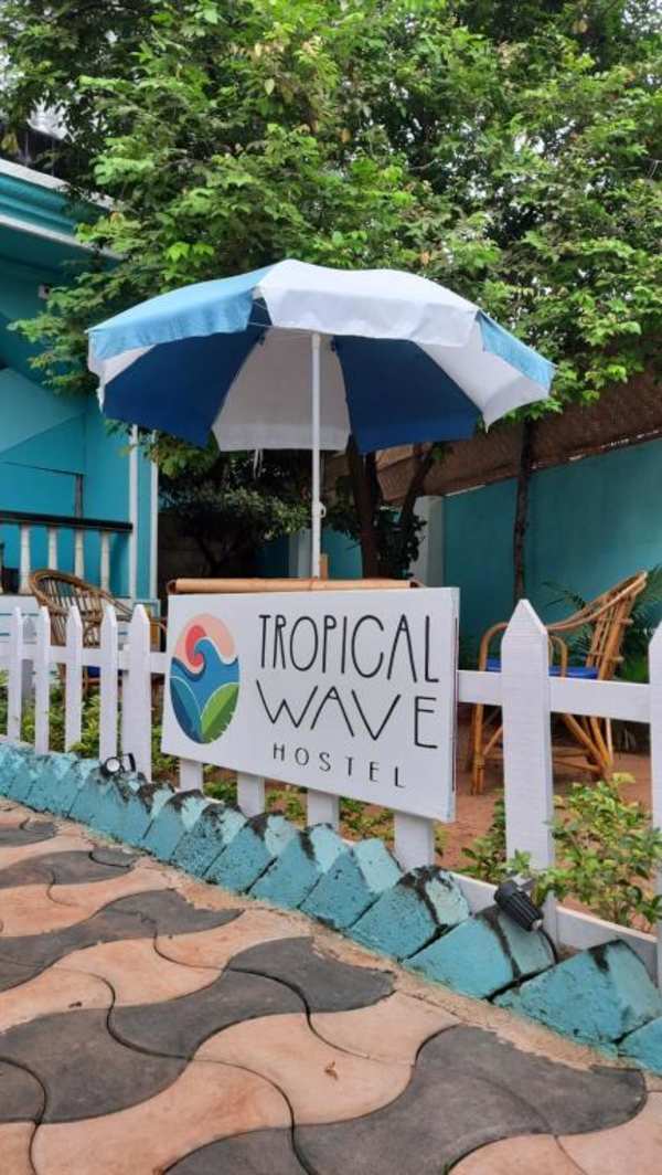 Tropical Wave Hostel - Goa