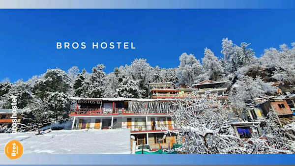 Bros Hostel & Yaara Cafe - Manali