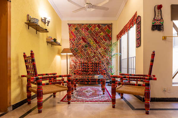 Coyote Den Travelers Hostel Islamabad - 