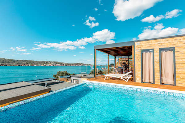 Olivia Green Camping - Betina