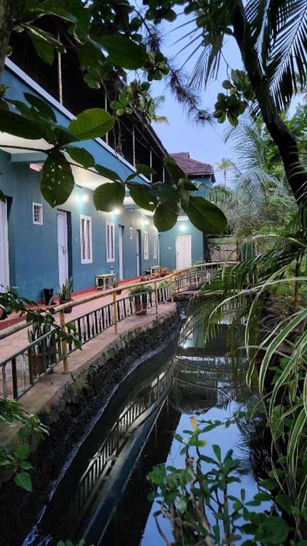 Green Finch Lake View Garden Residency - Kochi