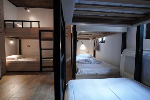 Helins Hostel By Backpackers - Berat