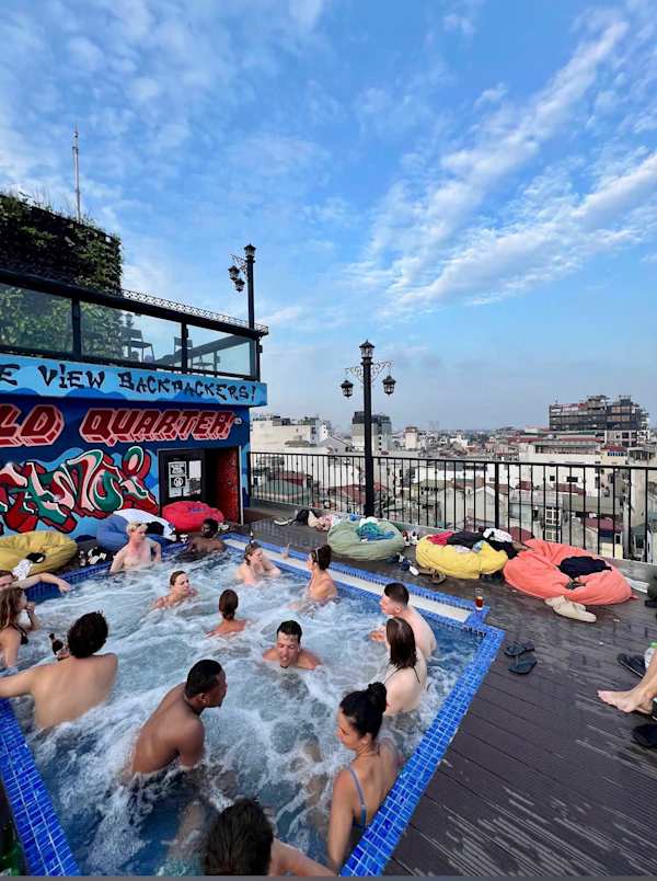 Lake View Backpackers Hostel Rooftop Bar - Hanoi