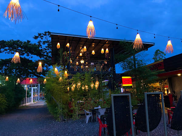 100% Cafe Moto Hostel - Puerto Princesa