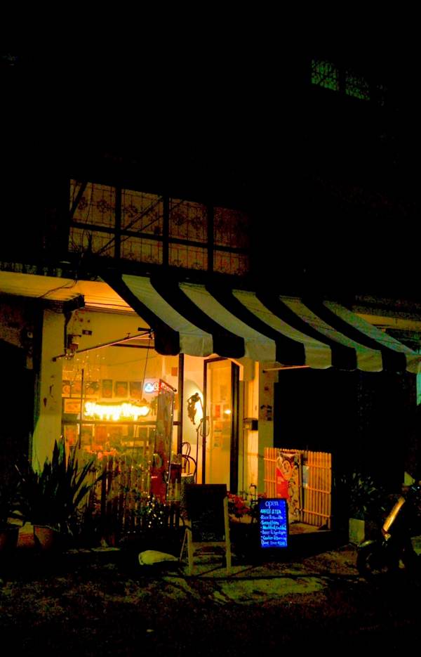 Happy Hope Hostel And Pub - Bangkok