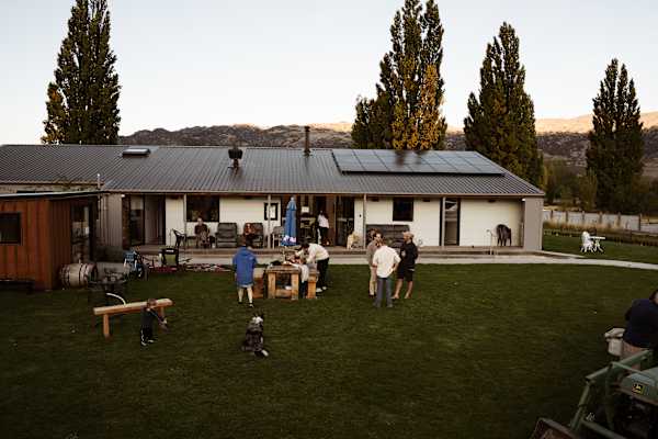 Pennys Drop Inn - Southland