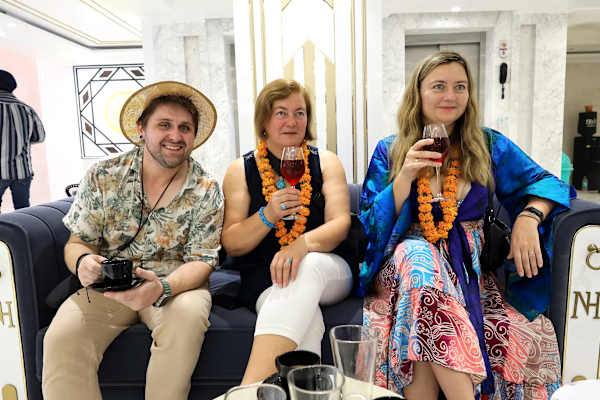 Namaste Hindustan - New Delhi