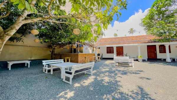 One Minute - Mirissa