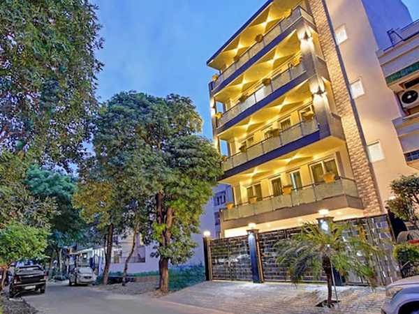 Nuab House-fortis/max/medanta/paras/huda Metro - Gurugram