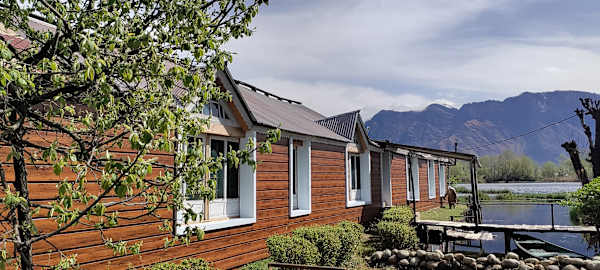 Queens Lake House - Srinagar