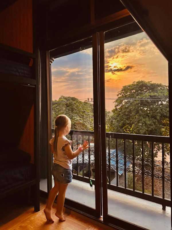 Friends Station Hostel & Cafe - Pattaya