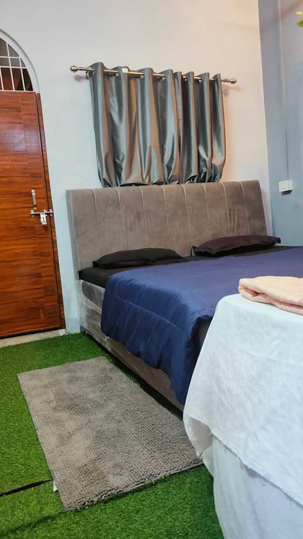 Manavi Hostel - Mathura