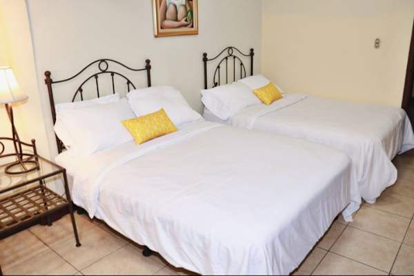 Nesthost Stay Los Robles - Managua
