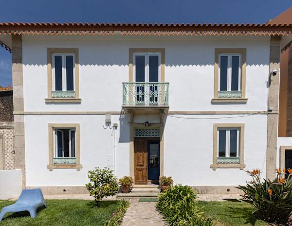 Surf Lisbon - House & School - Alentejo