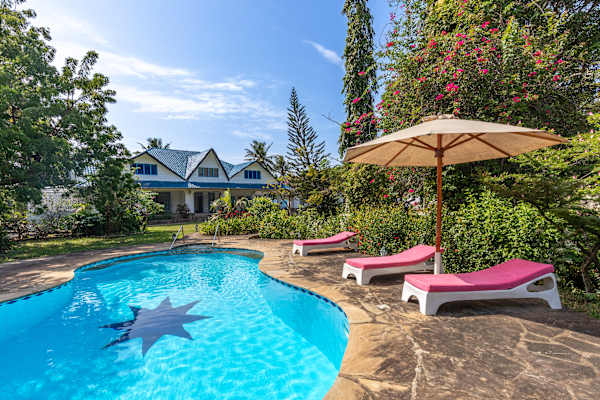 Allamanda Hostel - Diani Beach