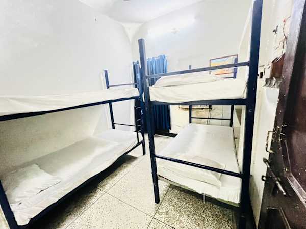 Hostel Express - Krishna Nagar - Lucknow