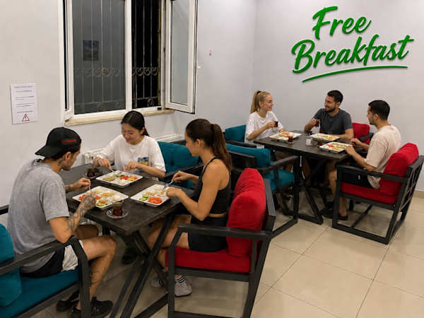 Friends Hostel - Baku